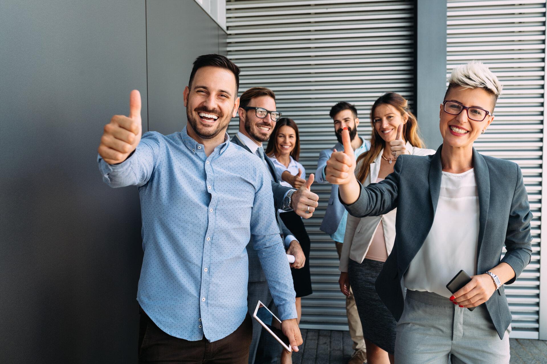 Zufriedenheit der Mitarbeiter erhöhen: Tipps für Unternehmen - FitBodyClues